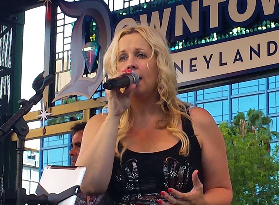 SMITH Live Country Music Comes To Pasadena CA